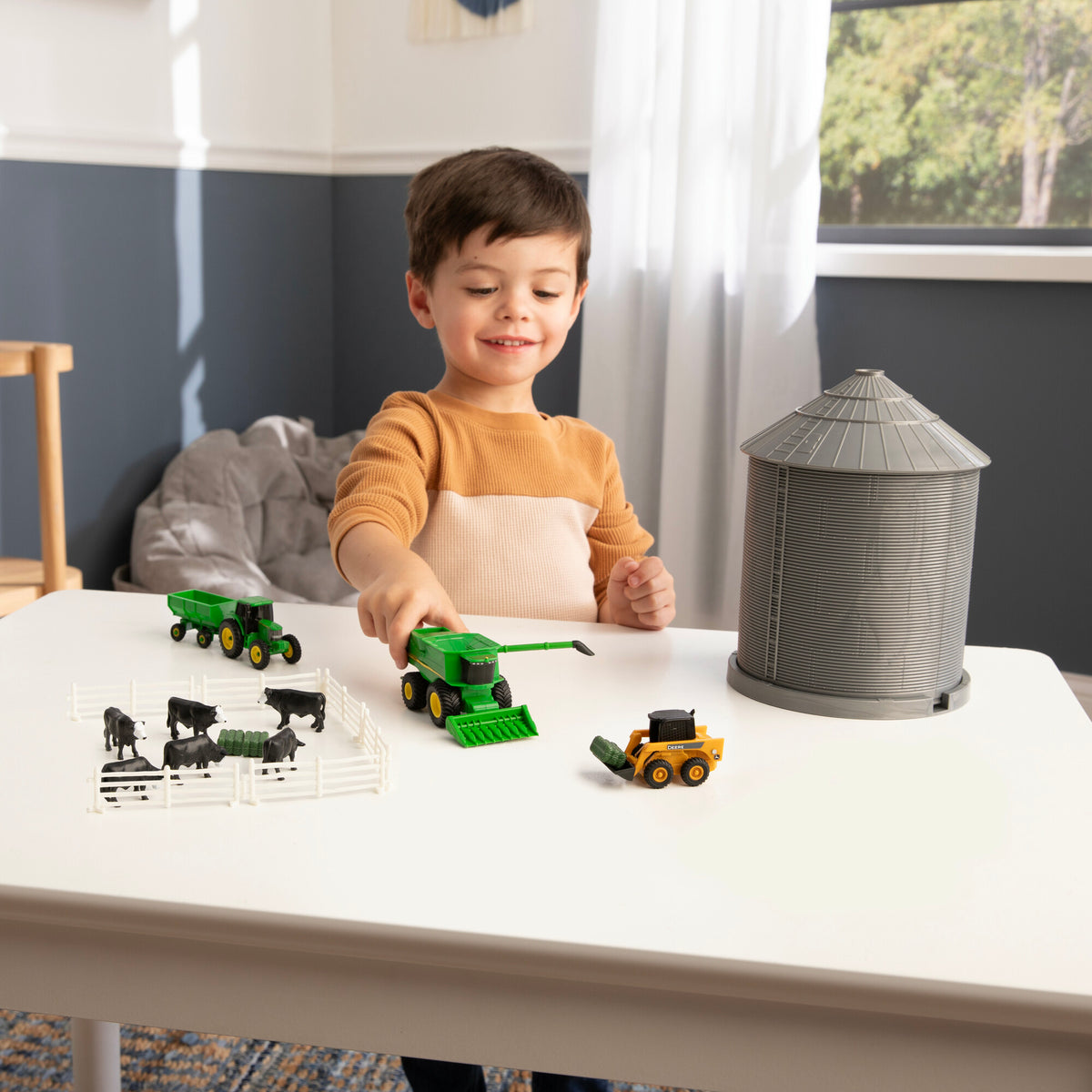John Deere 1:64 20 Piece Farm Playset With Grain Bin – Toyworld Australia