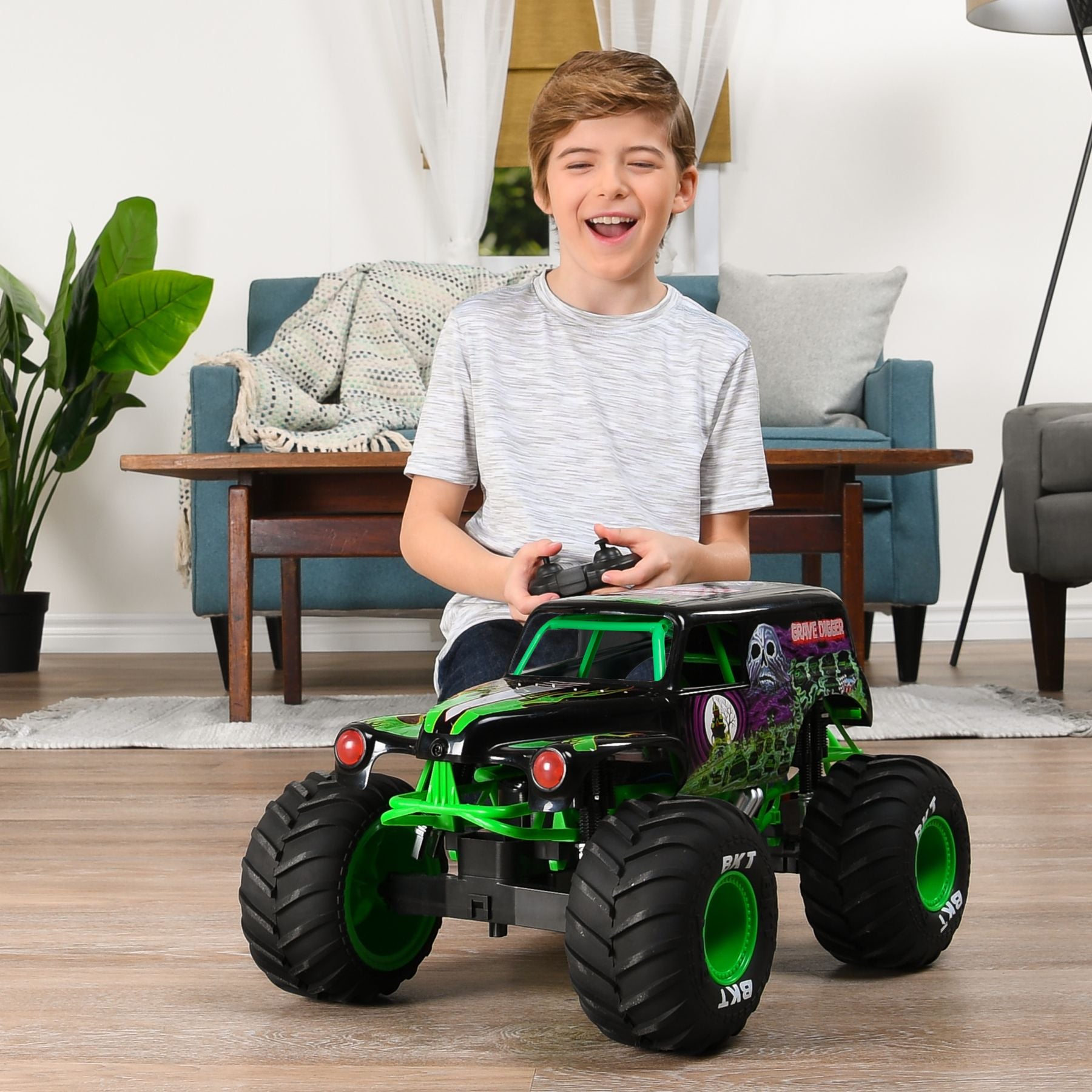Monster Jam RC 1:15 Grave Digger Refresh – Toyworld Australia