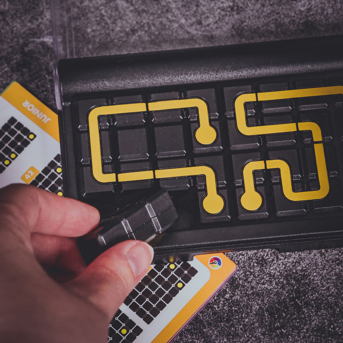 Smart Games IQ Circuit Logic Puzzle – Toyworld Australia